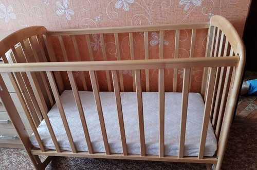 Кроватка детская + матрас (защитный наматрасник в