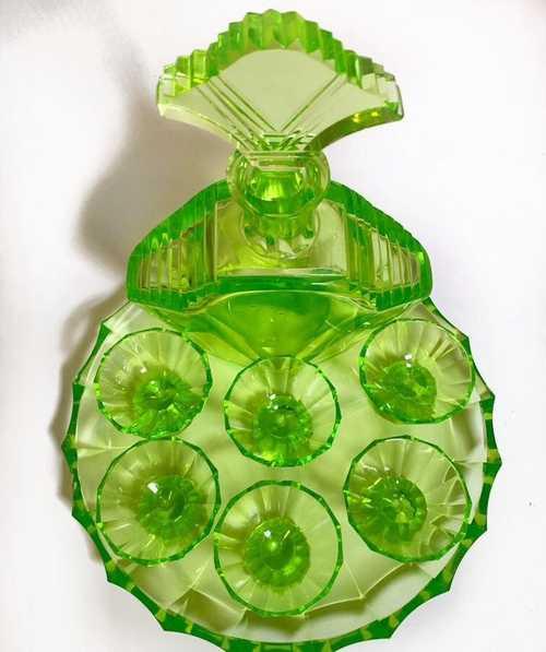 Винтажный хрустальный набор в зелёном цвете