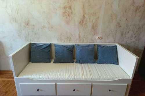 Кровать-кушетка двуспальная IKEA