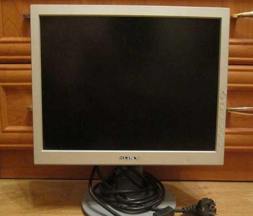 LCD монитор Sony 15"