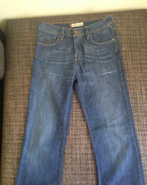 Джинсы женские Levis разм 28