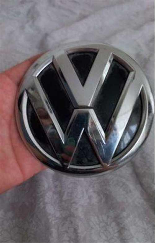 Volkswagen значок крутится