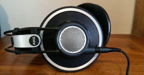 AKG Наушники K702