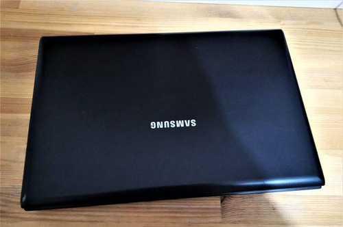 Ноутбук SAMSUNG R517