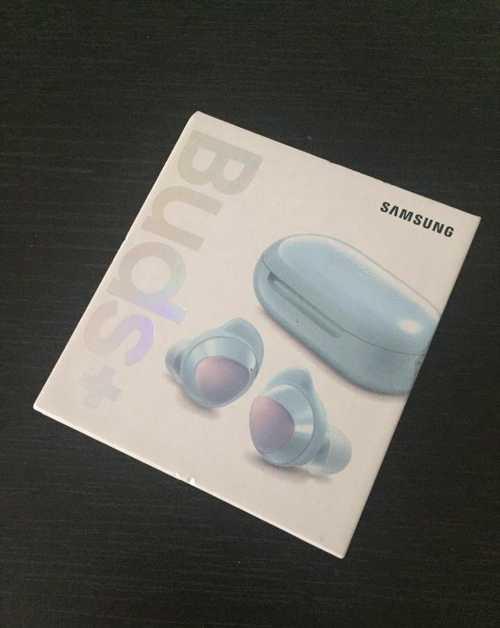 TWS Samsung Galaxy Buds+ голубого цвета