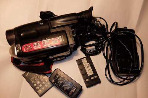 Видеокамера JVC videomovie модель GR-AX470E