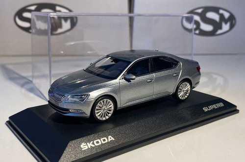 Коллекционная модель Skoda Superb Iscale 1:43