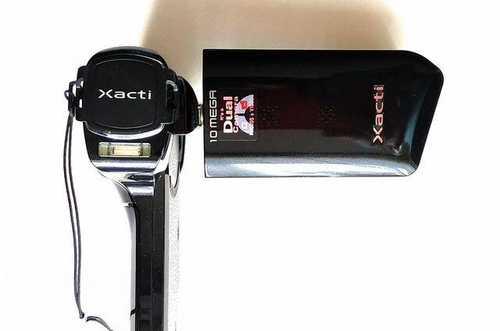 Цифровая фото видеокамера Sanyo Xacti CG10 10Мп