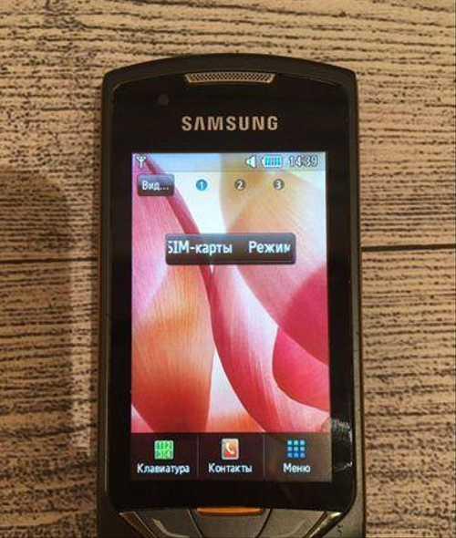 Телефон Samsung GT-S5620