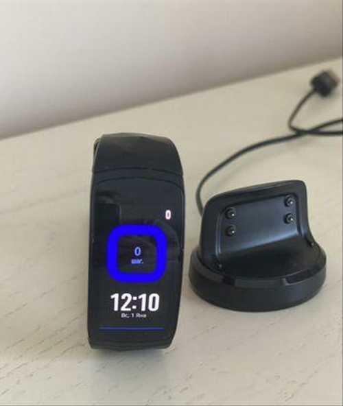 Смарт-браслет Samsung Gear fit2 pro