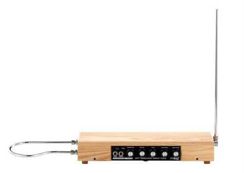 Терменвокс Moog Etherwave Theremin Plus + смартфон