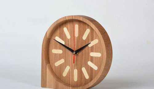 Часы из дерева подарочные