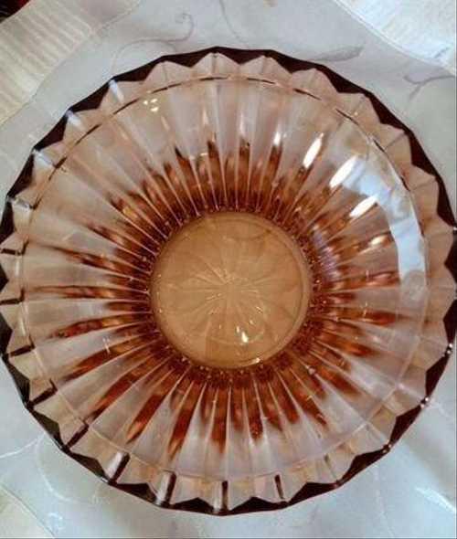 Конфетница карамельное стекло произведено в СССР
