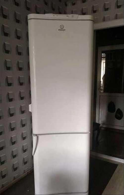 Холодильник indesit C138 G