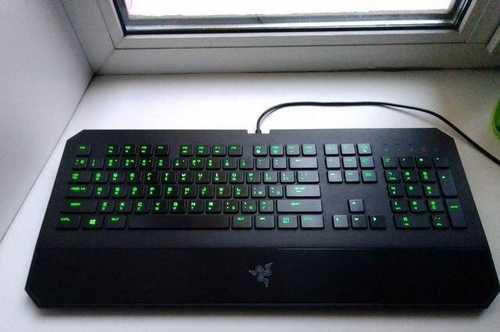 Игровая клавиатура Razer с подсветкой