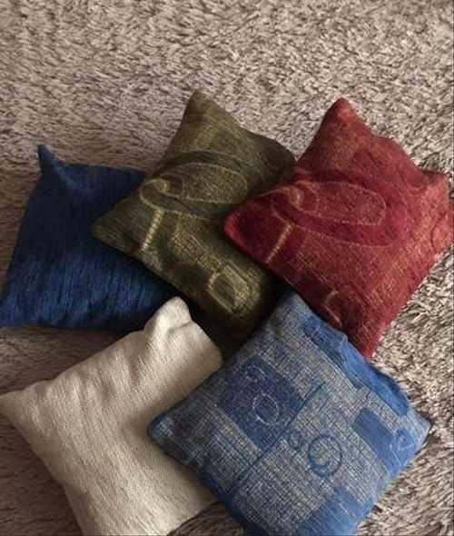Подушки для синего дивана