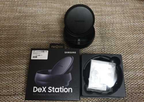 Докстанция SAMSUNG Dex