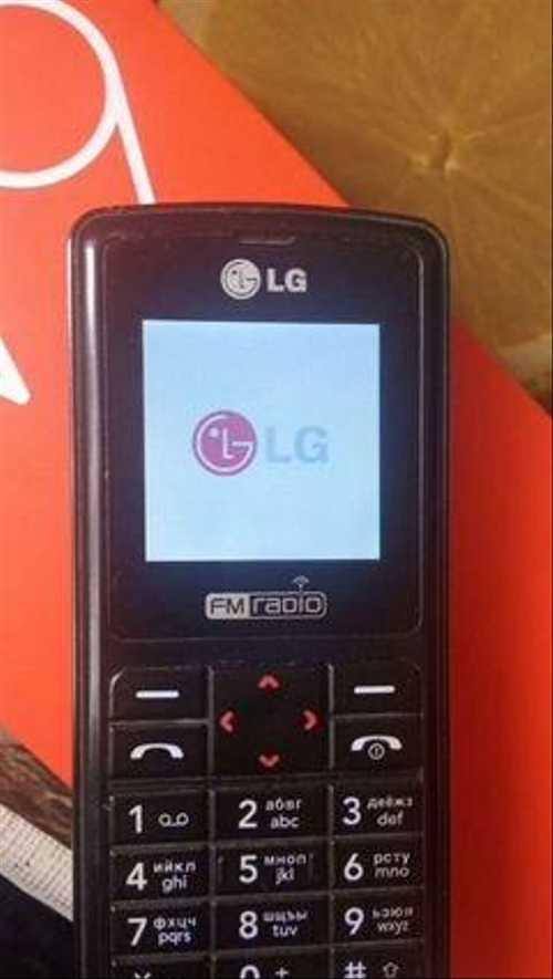 Телефон LG KG270