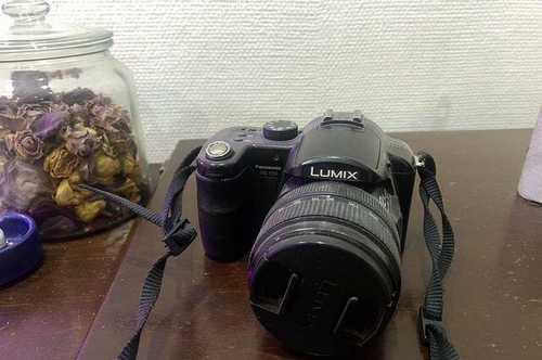 Зеркальный фотоаппарат Panasonic Lumix