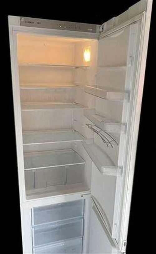 Холодильник бу Bosch в рабочем состоянии