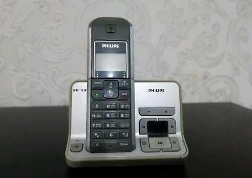 Телефон Philips Se 435