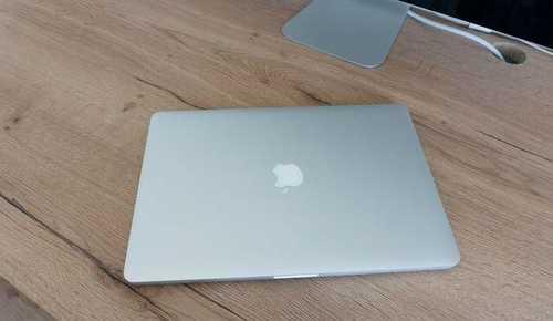 Ноутбук Apple MacBook Pro 17 дюймов