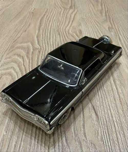 Модель chevrolet Impala 1/24