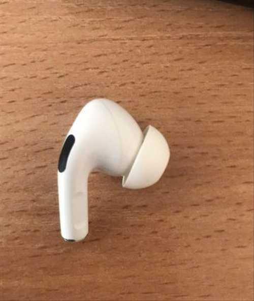 Правый наушник apple airpods не заряжается