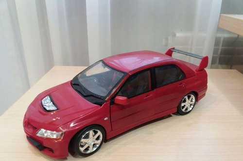 Трансформер - автомобиль Lancer Evolution 8, М1:18
