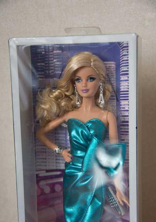 Barbie look city shine