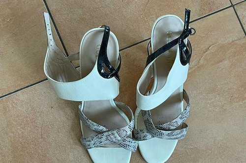 Босоножки Guess 39 размер