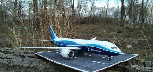 Модель самолета Боинг 787-8 (Boeing 787-8)