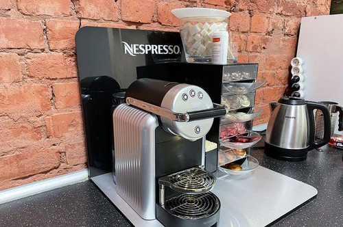 Кофемашина Nespresso Professional Zenius