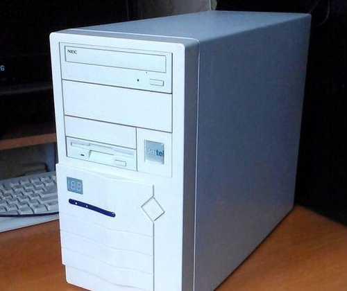 Ретро компьютер 90-х годов
