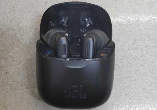 JBL tune 220