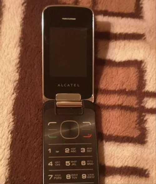Телефон Alcatel 2010D раскладушка