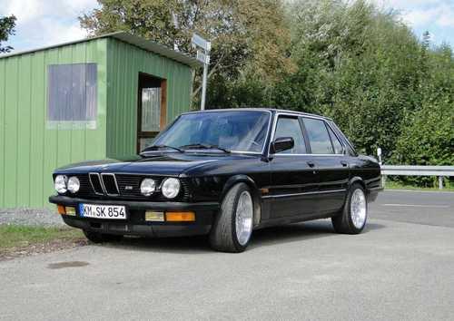 BMW-520 E28 стартер новый