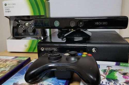 Xbox 360 E, 2 джойстика Kinect Диски