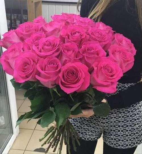 15 роз Малинового цвета Открытка в подарок