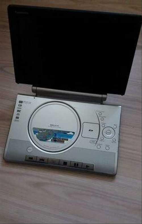 Портативный видеоплеер Panasonic DVD-lx110