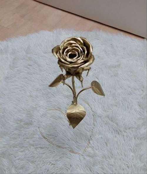 Роза металлическая