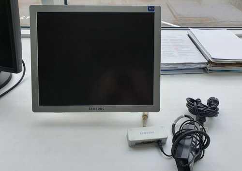 Монитор Samsung 770P, 17" белый