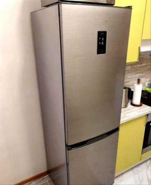 Хороший холодильник Nofrost Atlant состояние идеал