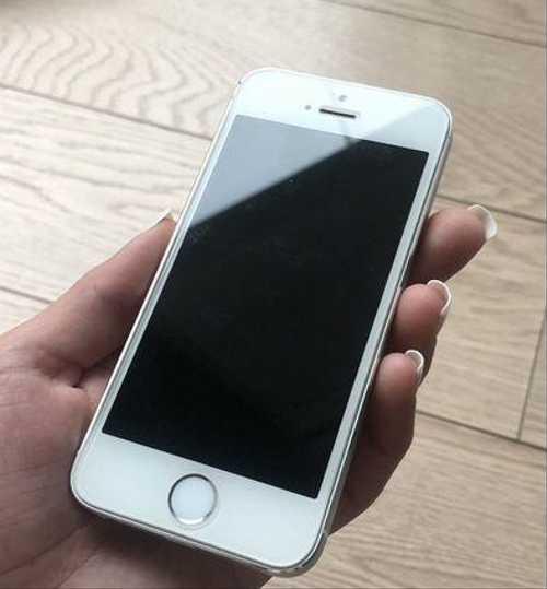 Телефон iPhone 5s 32гб