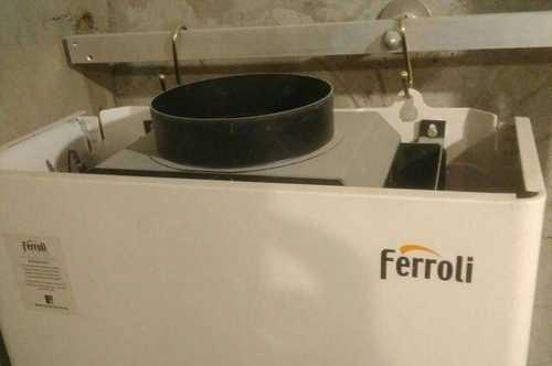 Газовая колонка Ferroli zefiro C11новая Италия