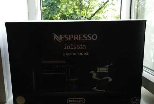 Капсульная кофемашина DeLongi Nespresso