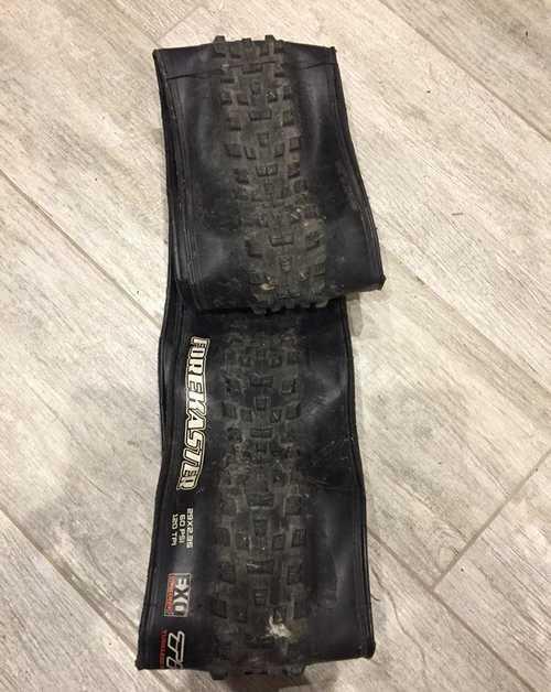 Покрышка Maxxis Forekaster 2.35 TR EXO