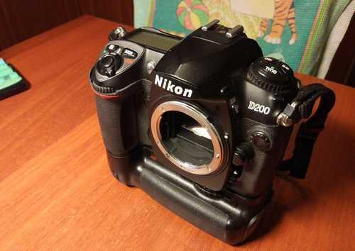 Nikon D200 body