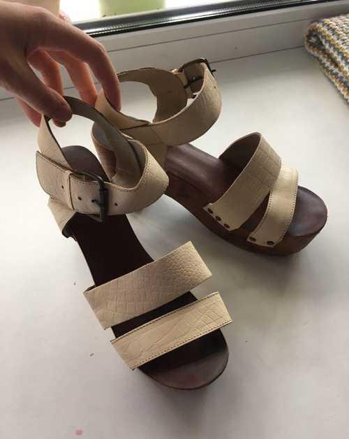 Сандалии 39-40