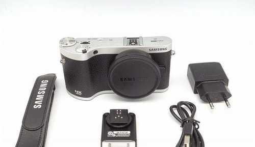 Samsung NX300 body